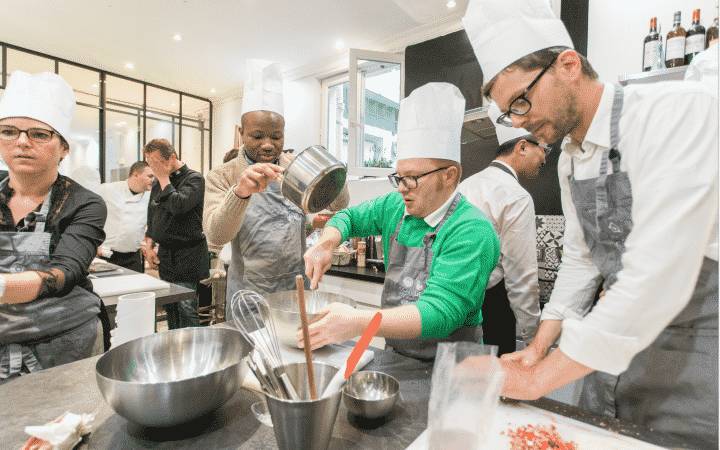 Team-Building | Team-Cooking Challenge | Atelier > Suresnes (92) • Spotlag